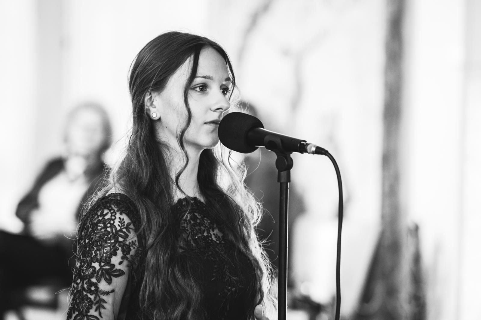 saltarello: Sofie Thomas & Perry Kufferath | Eric Edmundson - sendesaal ...